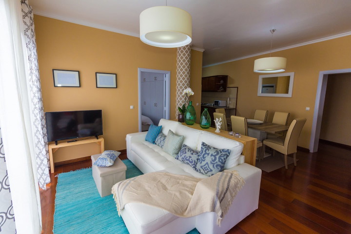 Oliveira's Family Flat-lovely Location And View! - Madeira