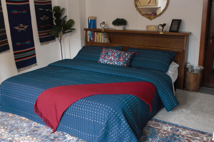 Cozy And Private Andersonville Retro Studio - Chicago, IL