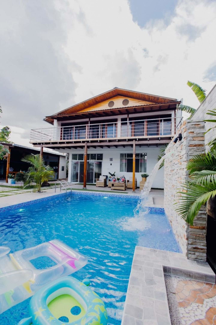 Casa Pucallpa Con Piscina - Peru