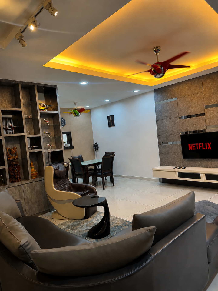 4br Double Storey | Ogawa Massage · Mount Austin - Johor