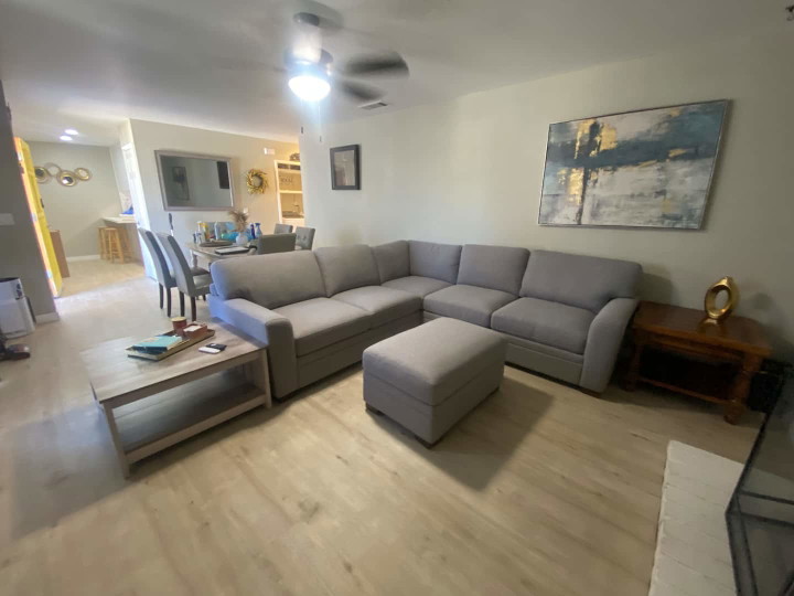Cozy Home Near Hospital & 101 Remodeled Bathrooms! - Santa Maria, CA