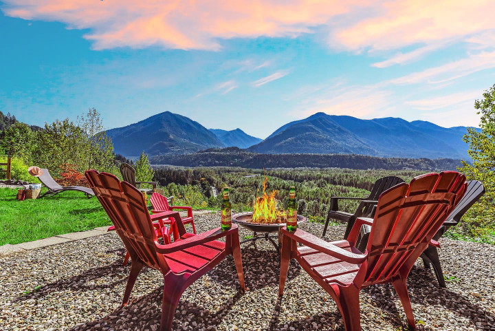 180° Grand Horizon - Firepit | Bbq | Stunning View - Chilliwack