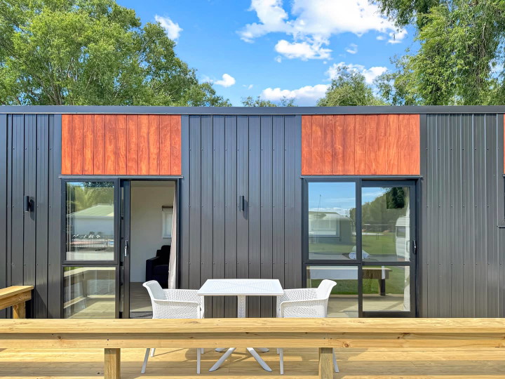 Cabin - With All The Extras! Close To Pool & Beach - Coromandel