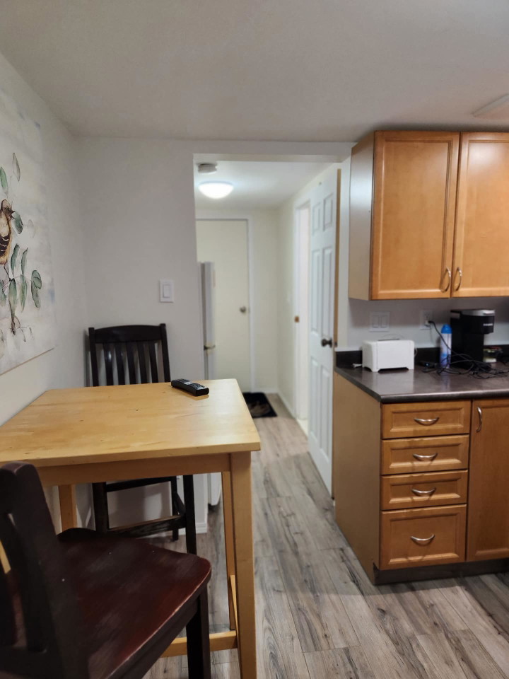 Comfortable And Cosey Bachelor Apartment For Rent - Lloydminster