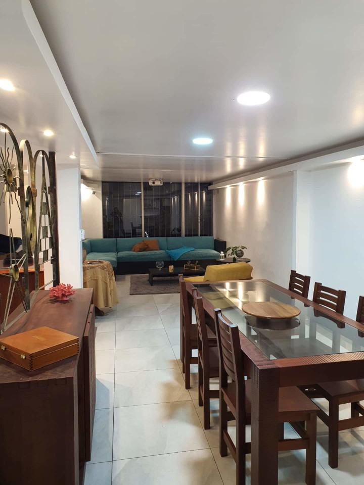 Downtown House 12 People 8 Beds, 2 Sofa Beds - Quito