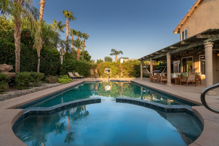 Sunset Disco: Large Pool/spa @ Lush Family Retreat - Palm Desert, CA