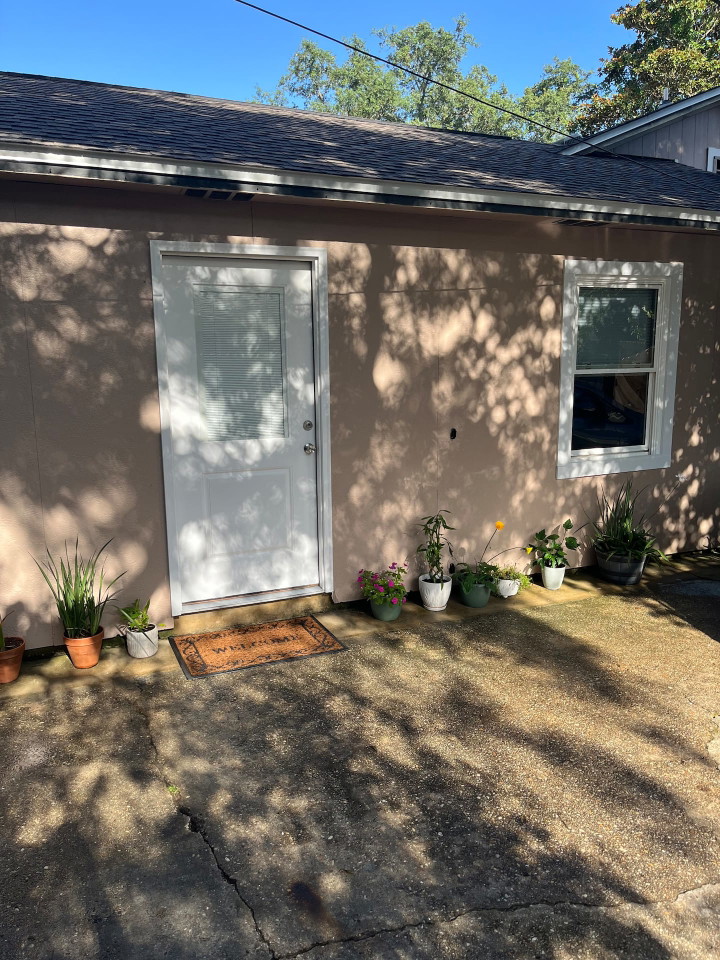 Gulf Breeze (Proper) 3 Miles Away From The Beach - Pensacola Beach, FL