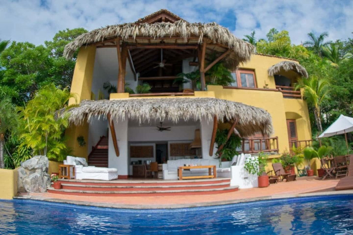 Servicio Personalizado De Cinco Estrellas En La Lujosa Villa Frente Al Mar En Puerto Mio - Zihuatanejo