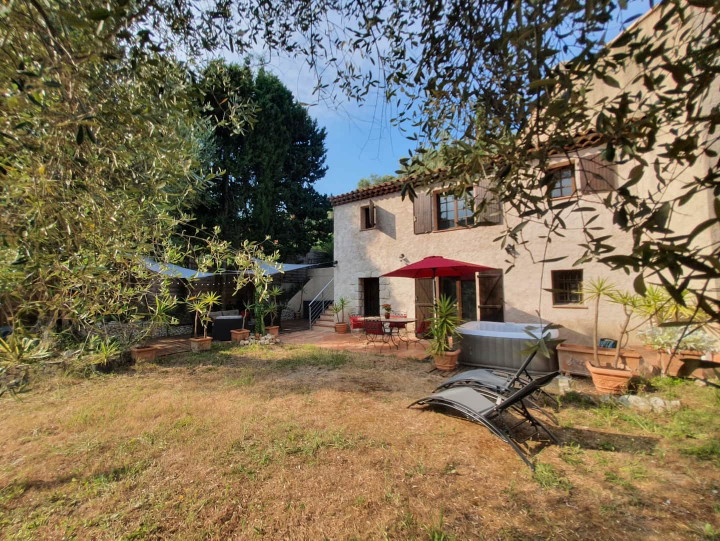 For 6 People, 2 Bedrooms And 3 Large Beds - Saint-Jean-Cap-Ferrat
