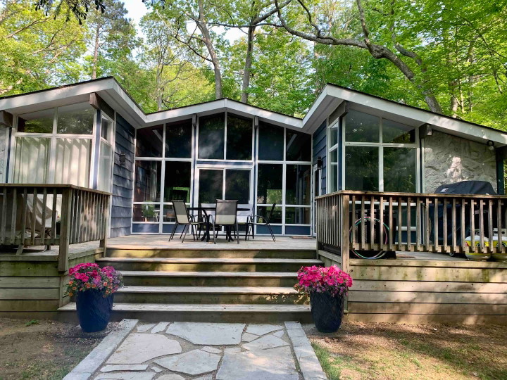 Four Pines Lake House - Grand Bend