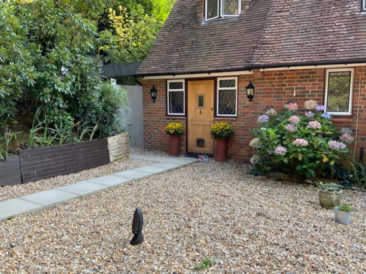 Home Away From Home  In The Surrey Hills - Shere
