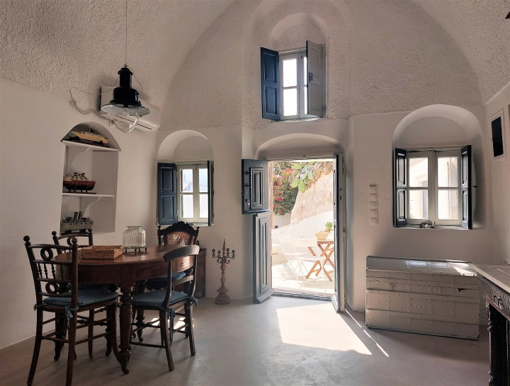 House Of The Seven Ships, Sea View Terrace Retreat - Santorini