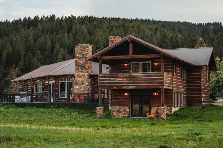 Luxury Riverfront Lodge  12 Private Acres - Swan Valley, ID