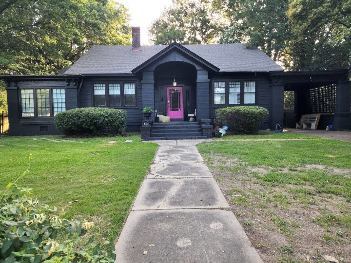 Historic 100 Year Old Home With Updated Flair. - Greenville, MS