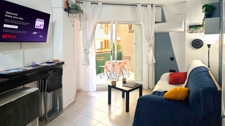 1bed W/ Pool, Balcony & Hammock  5 Min To Beach! - Torrevieja