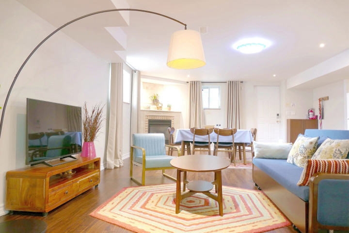 Luxury Modern Two Bedrooms Basement Apartment - Ontario