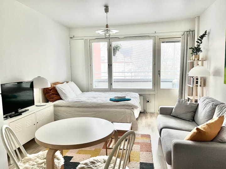 Studio With Balcony In Lively Berghäll - Helsinki