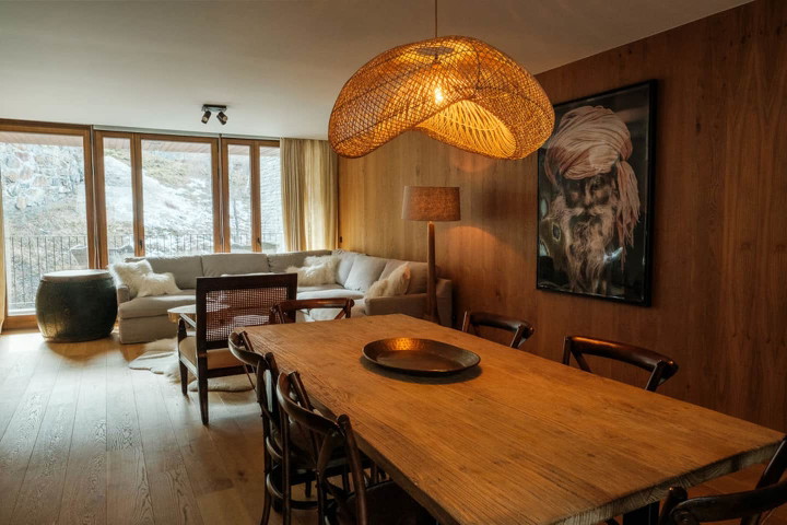 Mountain Facing Luxury 3 Bedroom Apartment - Andorra