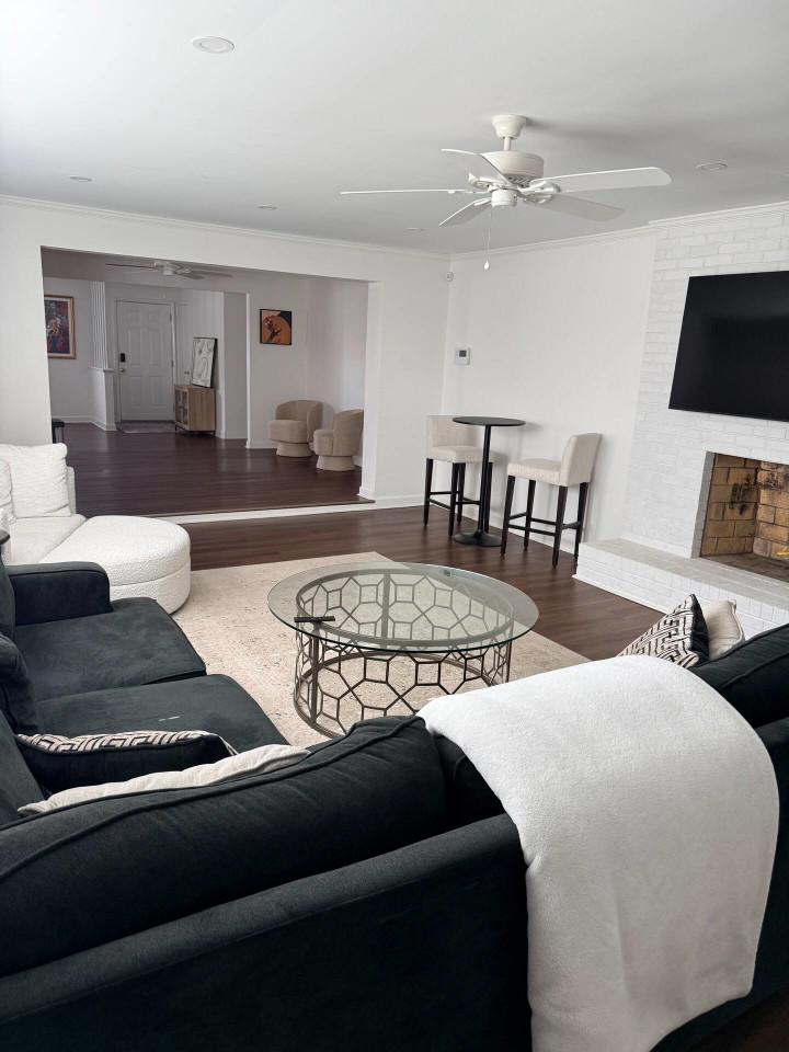 Sun-filled Open Ranch With Room For Everyone - Winston-Salem, NC