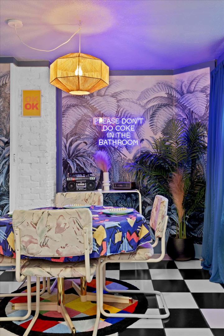 The Plastic Peach - 80s/90s Retro-themed Comfort - Wilmington, NC