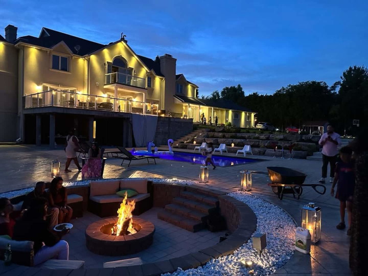 Gorgeous, Private Mansion & Venue - Caledon