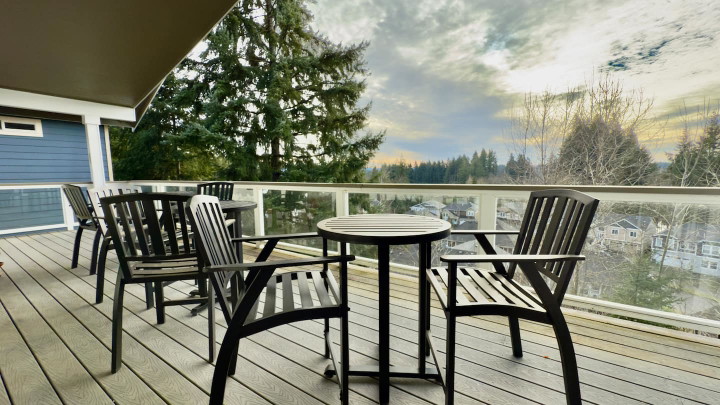 Luxury Home With Mountain View Deck - Olympia, WA