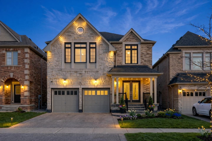 Luxury Estate 8br ~Private ~Ev Charger ~Sleeps 16 - Brampton