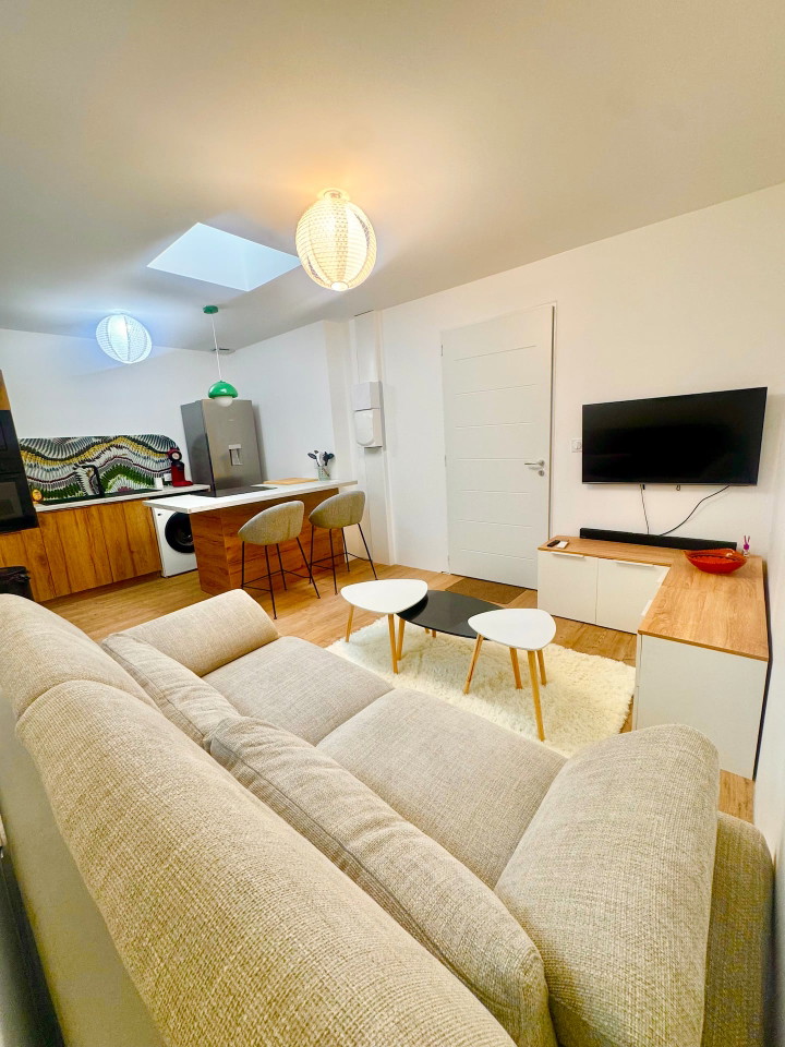 Maison Design Et Neuve Avec Un éQuipement Complet. - Gironde