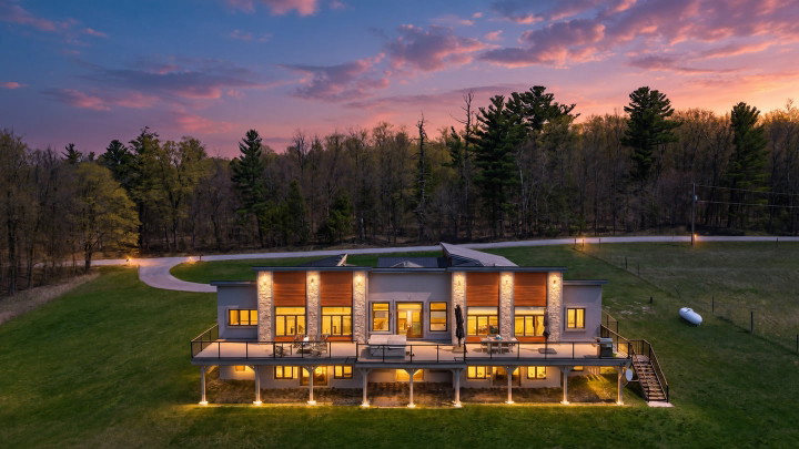 Luxury Estate | Hot Tub, Pool Table, Gym ~Private - Alliston