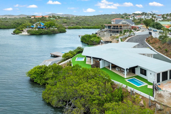 Dolce Vita Beach | Waterfront Bungalow C - Curazao
