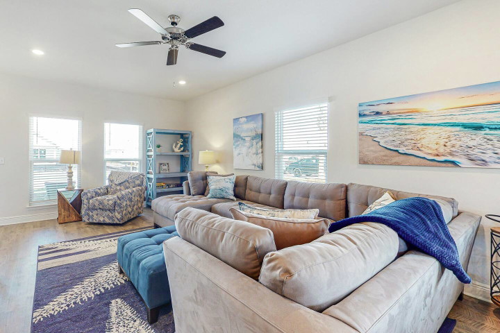 Tree-lined 4br Dog Friendly | Pool | Patio - Mexico Beach, FL
