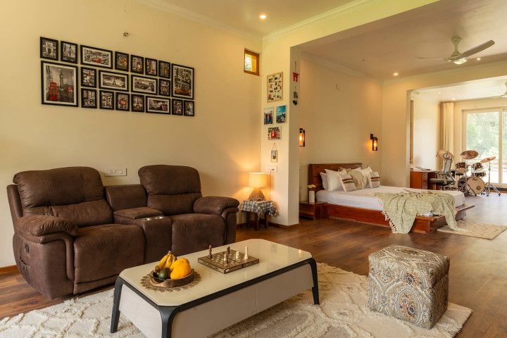 1200 Sqft Luxury Suite | Recliner & Mountain View - Kullu