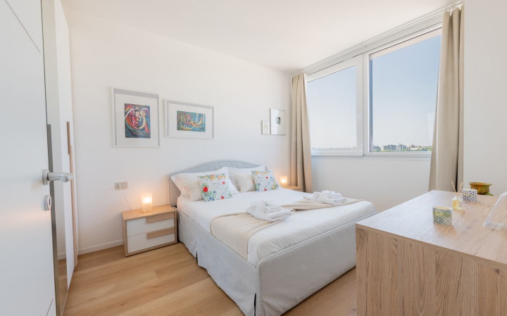 Free Garage + Cathedral View & Panoramic Balcony - Milan