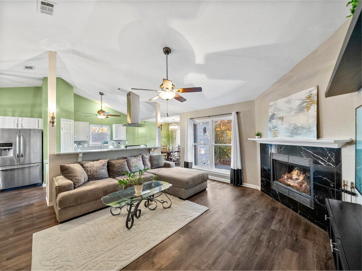 Spacious, Queen Beds, Private Deck With Garage - McKinney, TX