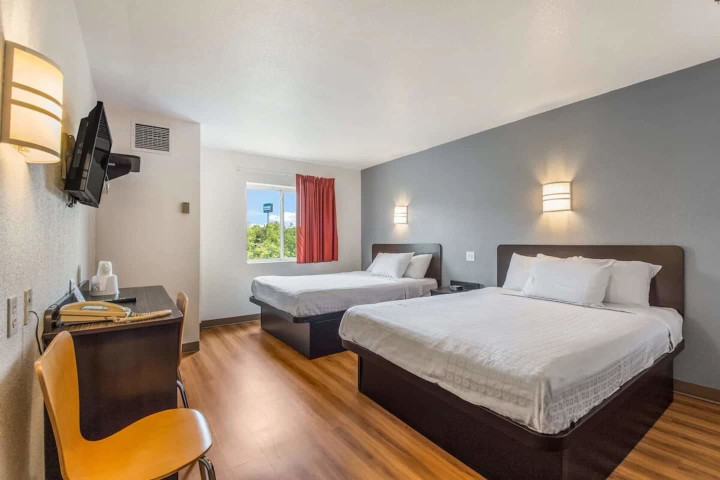 Budget Stay Ideal For Families And Pet Lovers - Knoxville, TN