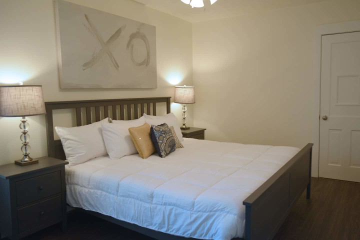 Historic Apartment At The Dekoven Center Apt 6 - Racine, WI