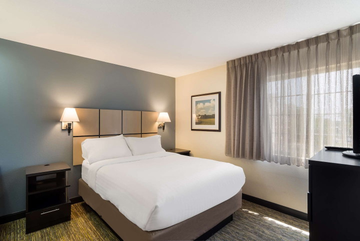 Suite W/ Kitchen, Close To Zoo & Local Attractions - Brentwood, TN