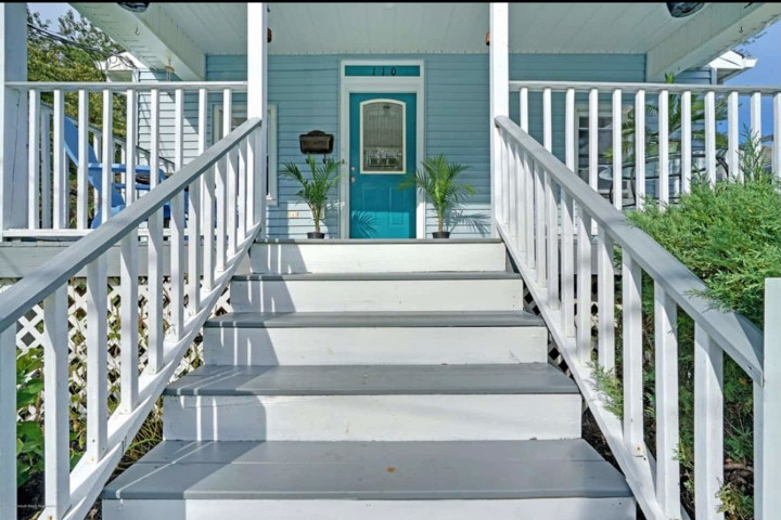 Neptune Bungalow A Short Ride To The Beach - Long Branch, NJ