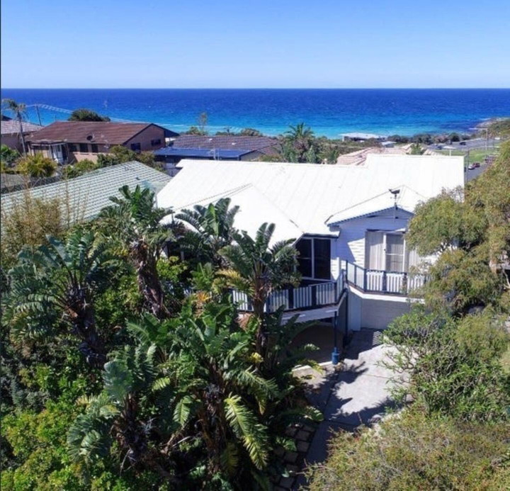 Hamptons Penthouse One Mile Beach - Forster