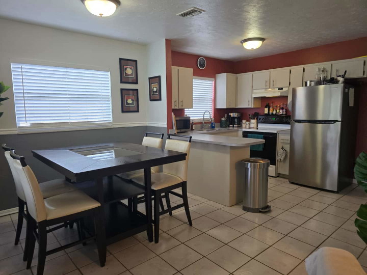 Serene Home With Large Fenced Yard - Plant City, FL