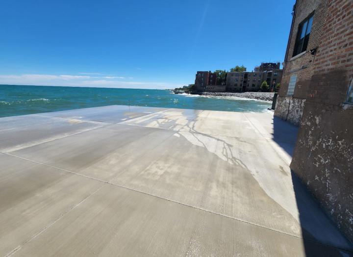 Apartment On The Lake - Wilmette, IL
