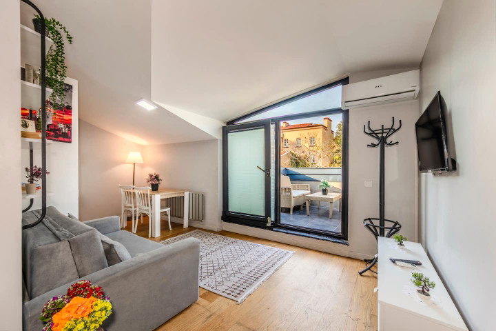 Stunning Sea View & 2 Balconies | Heart Of Galata - Estambul