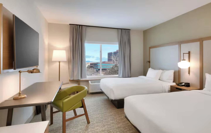 4 Comfortable Stays | Near Red Rocks & Denver - Morrison, CO