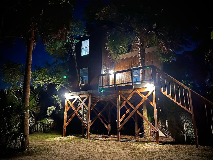 Treehouse Hideaway In The Timucuan Preserve - Jacksonville, FL