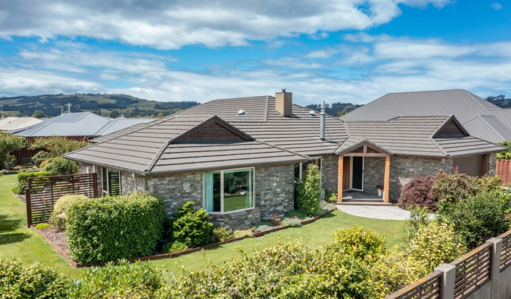 Large Home, Great Deck - Outram