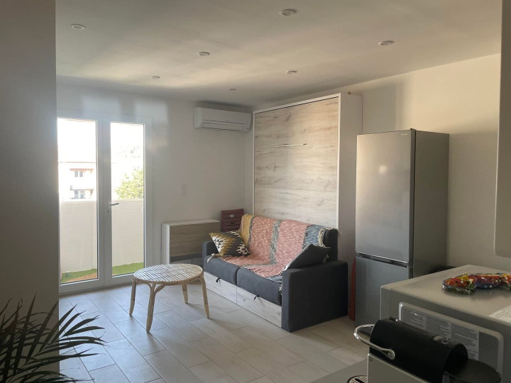 T1 Avec Balcon à700 M De La Mer Parking Wifi Draps - Sanary-sur-Mer