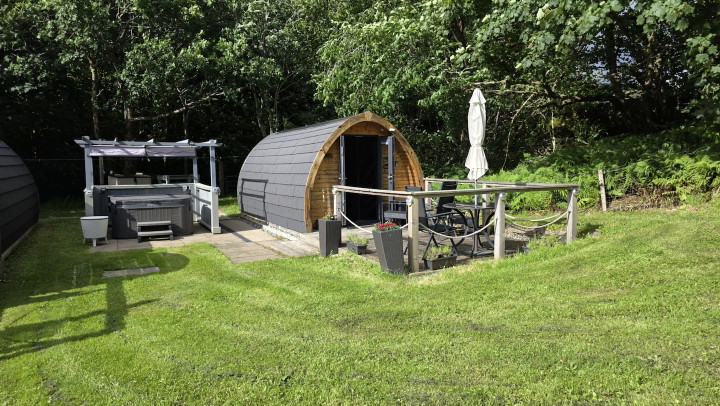 Cosy Toes 1 (Extra Fee 4 Private H/t Min 3 Nights) - Kyle of Lochalsh