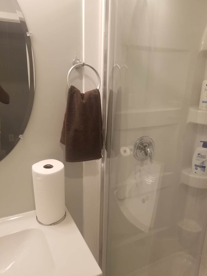 4 Bedrooms Entire Home In Winnipeg - Winnipeg