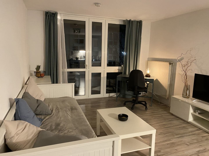 Apartment Am Wasser Vollausgestattet, Long Stay - Garbsen
