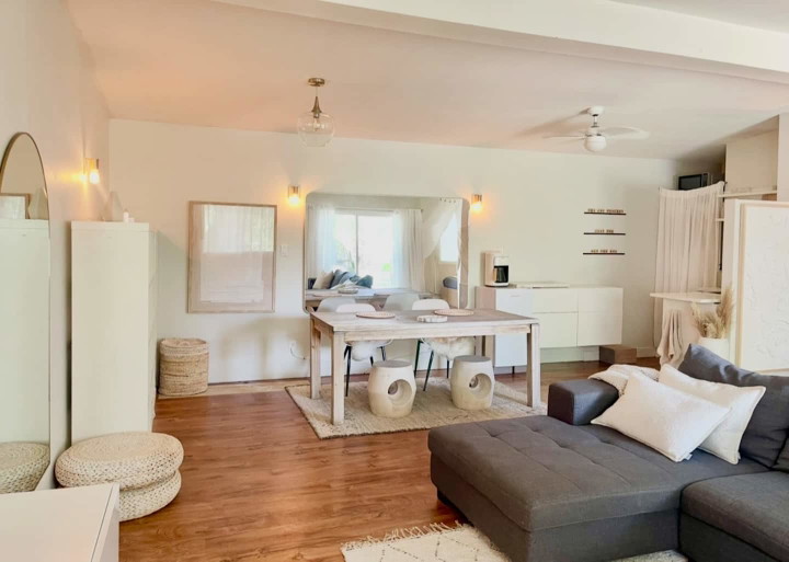 Boho Beach Studio Suite - Kelowna